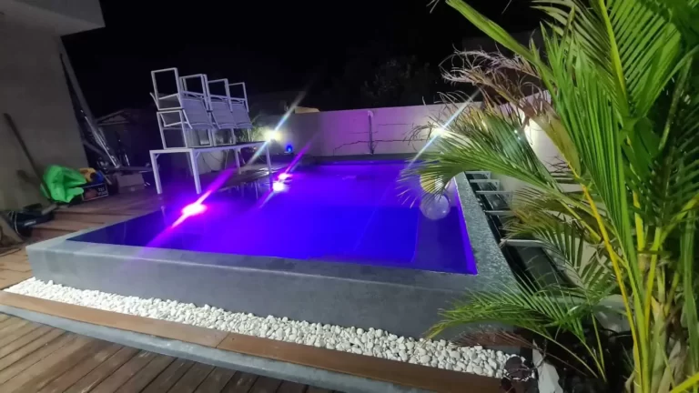 בריכות שחייה - Plastweld Pools